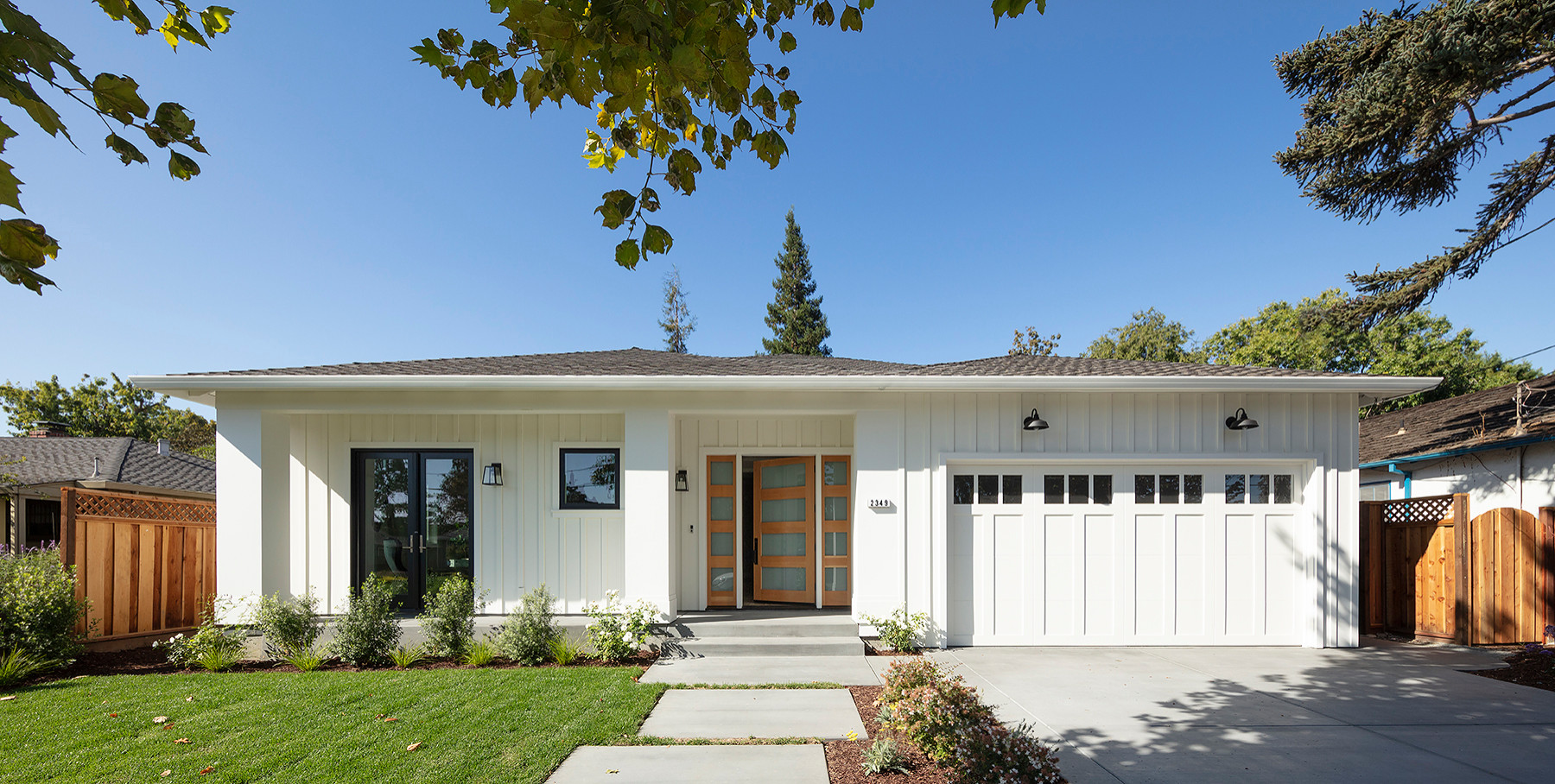 Single Story Hip Roof Contemporary Home Plan With Inventive Hip Roof
