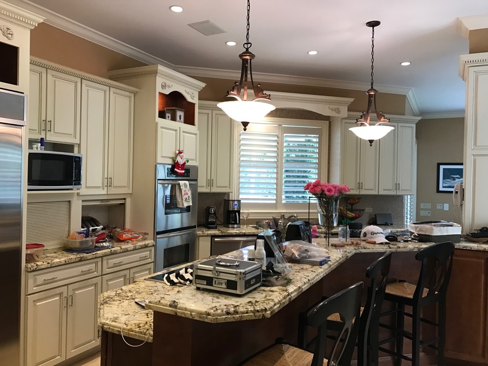 pendant lighting over kitchen island