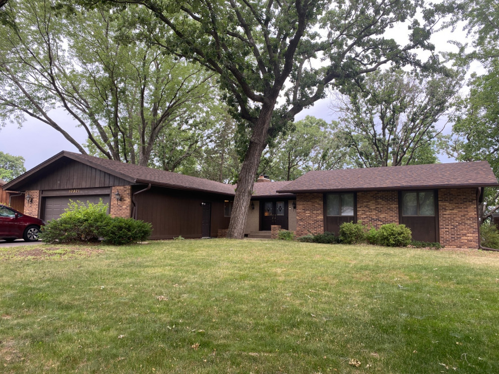 Exterior Design Update for 70s Brick