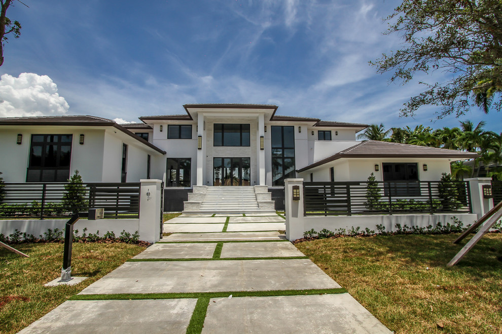 Miami Modern Custom Home - Modern - Exterior - Miami - by Pioneer ...