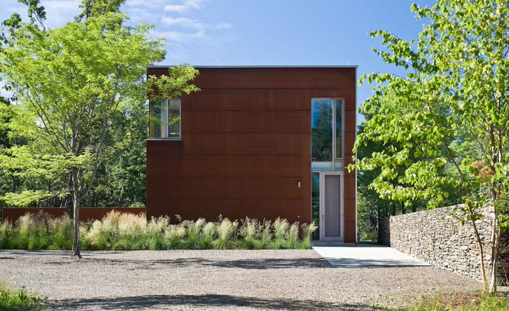 Modern Home Exteriors Turn a Corner With Mixed Materials