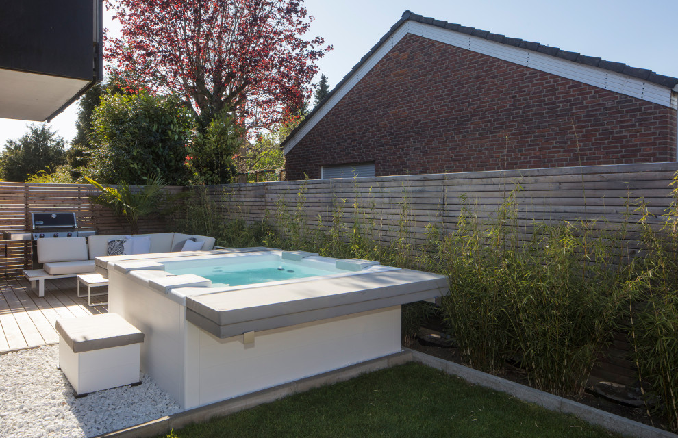 Whirlpool - Strato 2.1 - Modern - Pool - Other - by Löchte GmbH | Houzz