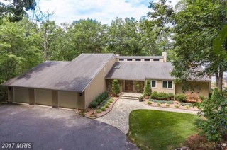 Updating an 80s contemporary home