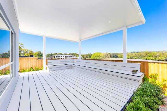 Warriewood Hardie Deck + Versiclad Pergola - Modern - Deck - Sydney - by Get Decked Out | Houzz AU