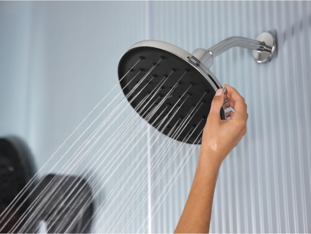Moen 220R3EP Verso 1.75 GPM Single Function Rain Shower Head ...