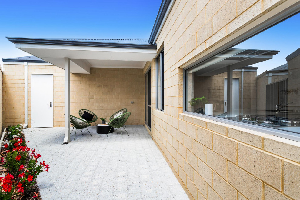 (B) Evans Place, Padbury Triplex - Perth - by Jubilee Home Builders | Houzz