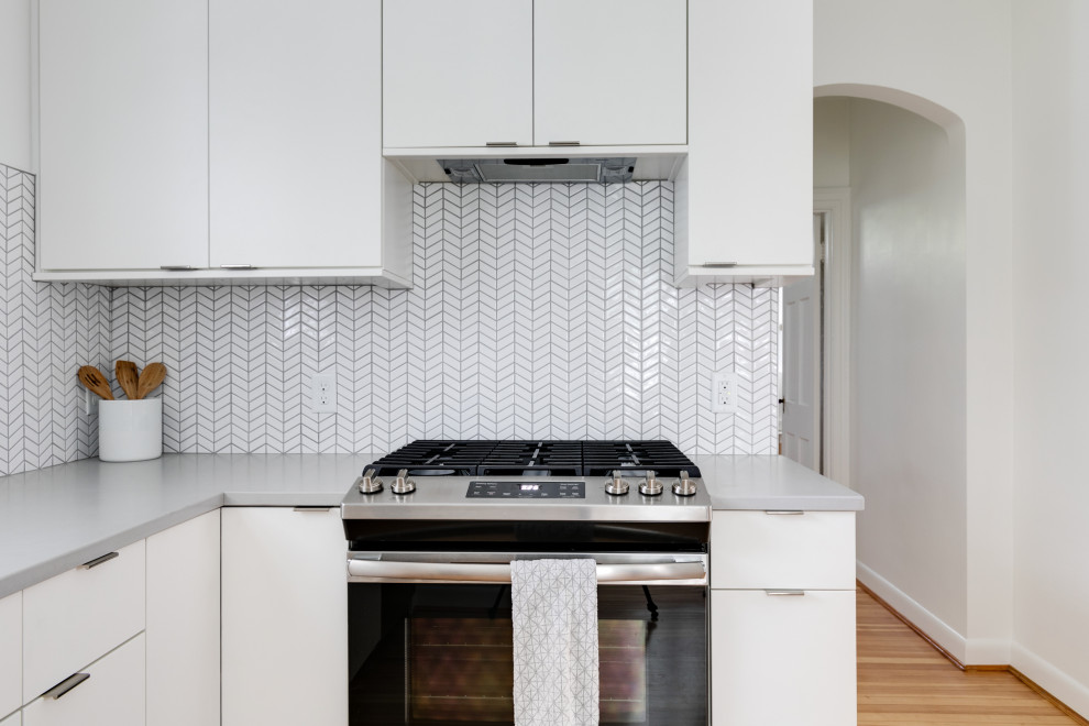 Bright White Kitchen Renovation - Modern - Kitchen - Richmond - by RIC ...