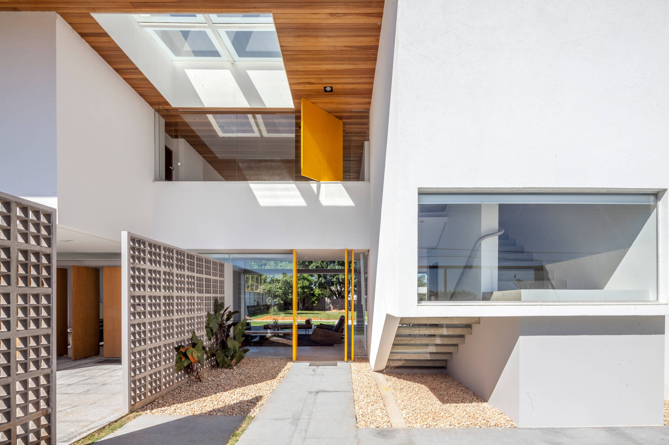 Brazilian Homes Score With Modern Style and Fun
