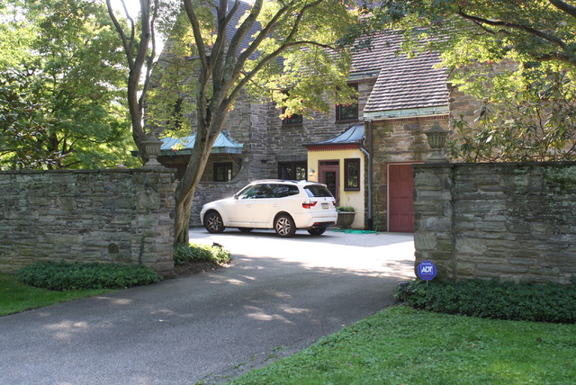 We Can Dream: How to Design a Gracious Motor Court