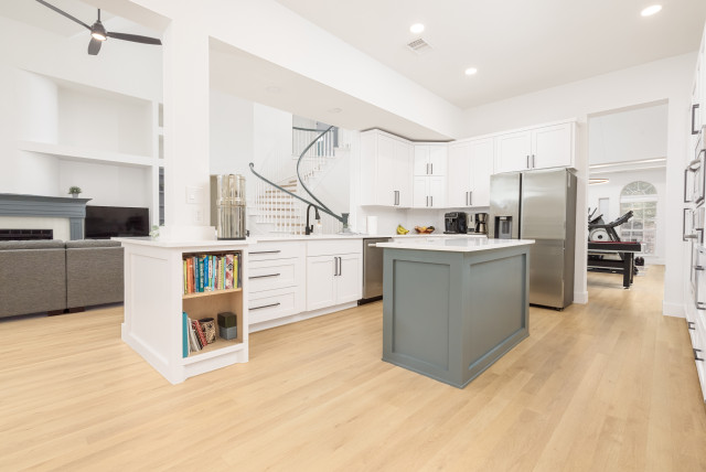 Soho Craftsman | Modin Rigid LVP Collection Customer Space | TX ...