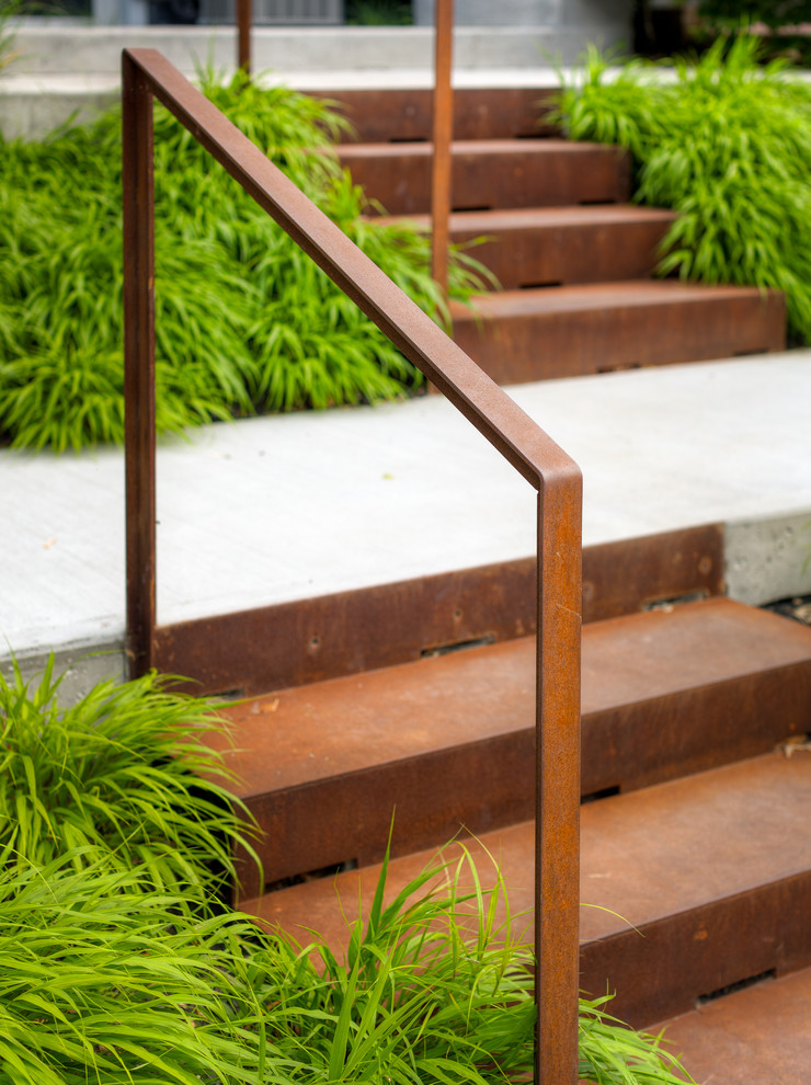 Modern Infill - Modern - Porch - Toronto - by Earth Inc.