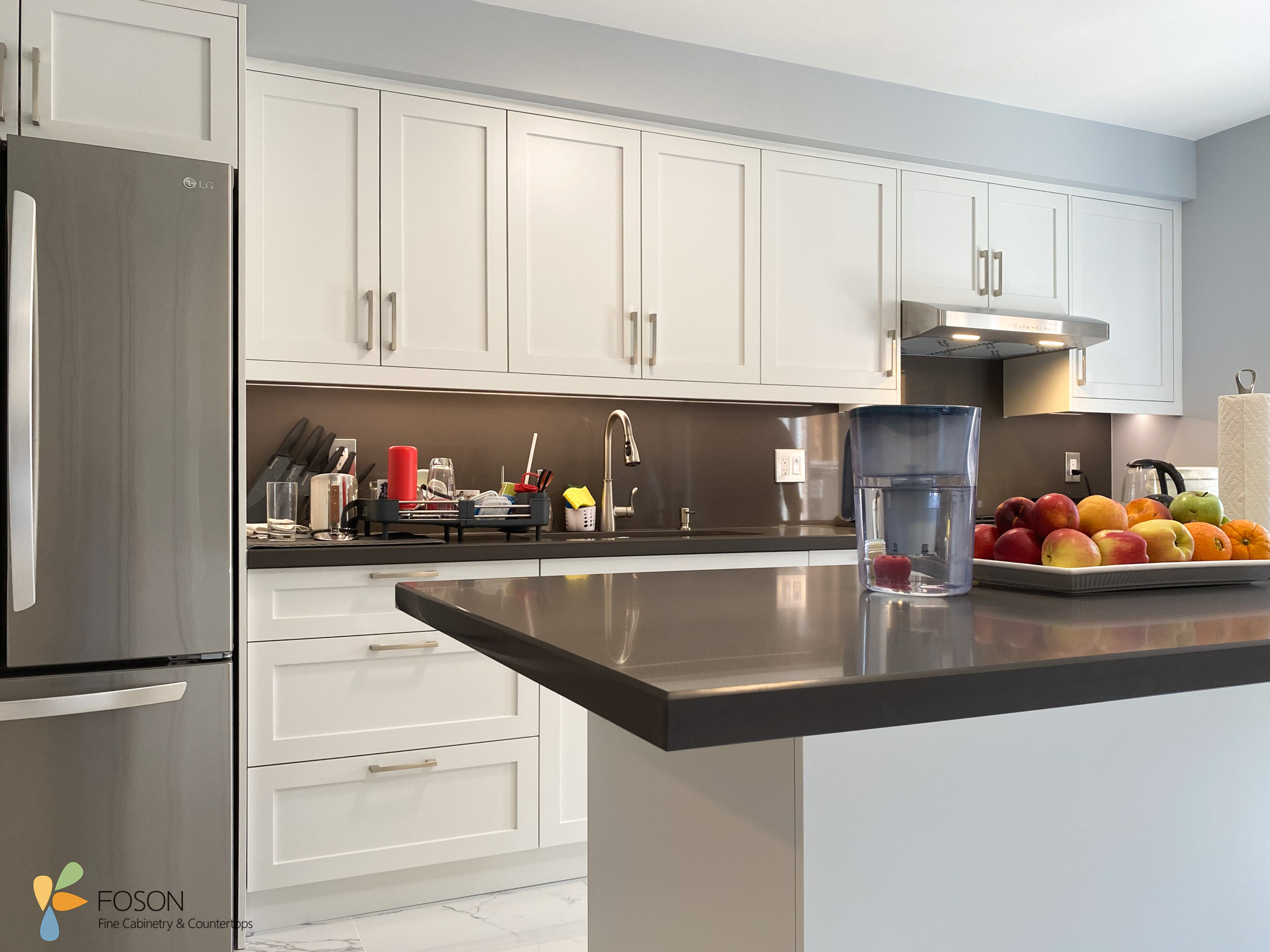 Simple Modern Style Kitchen