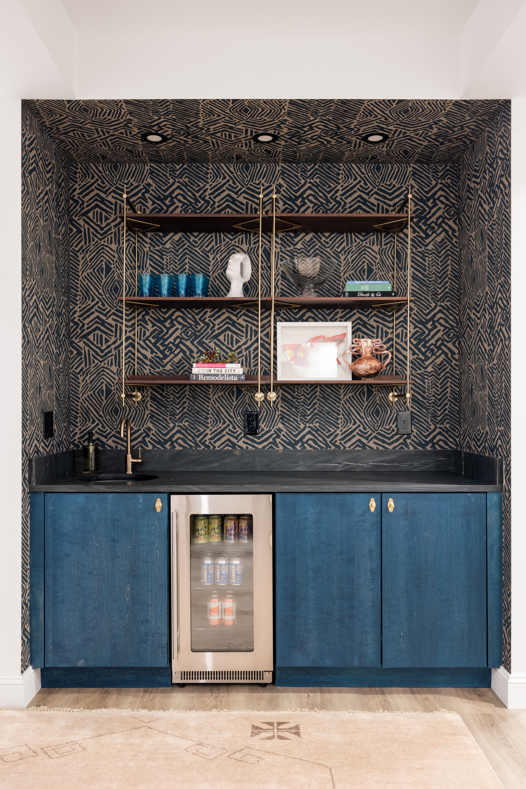 5 Stylishly Compact New Home Bars