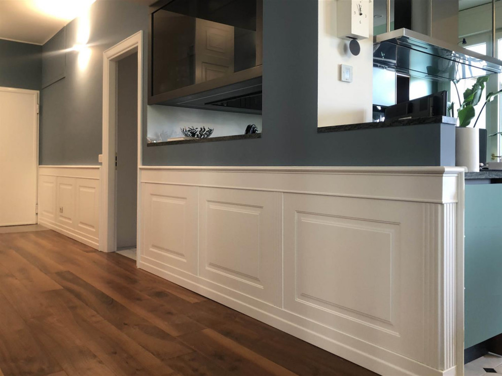 porte e boiserie classica bianca - Traditional - Hall - Milan - by ...