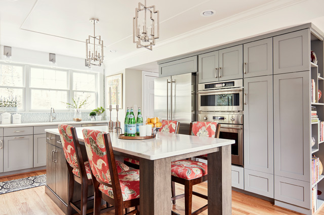 Kitchen of the Week: A Casually Elegant Eat-In Space