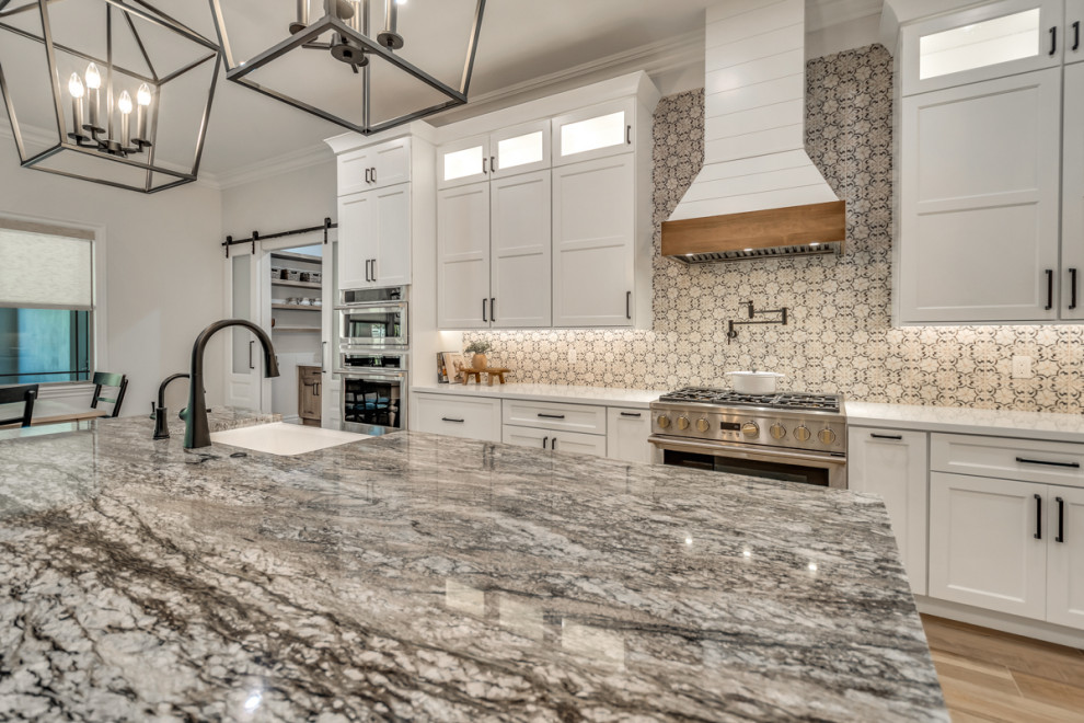 Modern Farmhouse Kitchen & Pantry Redesign - Farmhouse - Kitchen ...