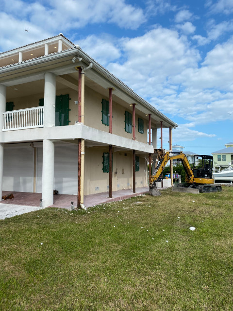 Concrete column replacement of rusting steel supports - Contemporáneo ...