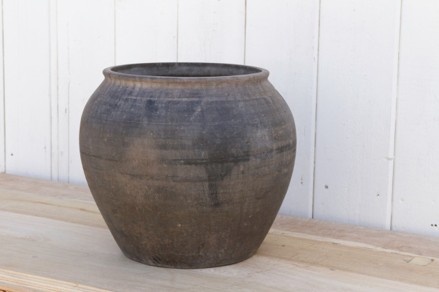 Weathered Gray Clay Pot - Farmhouse - Vases - by De-cor | Houzz