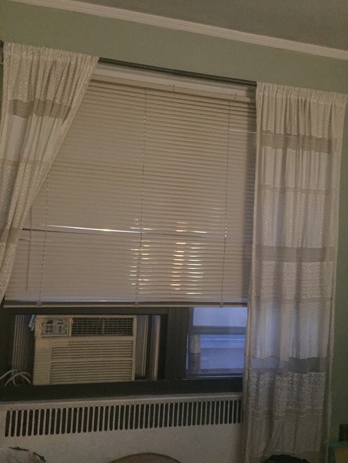 Bed in front of window/radiator?