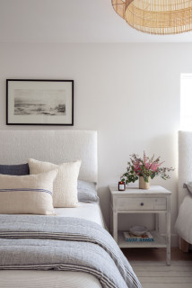 75 Beautiful Small White Bedroom Ideas and Designs February 2025 Houzz UK