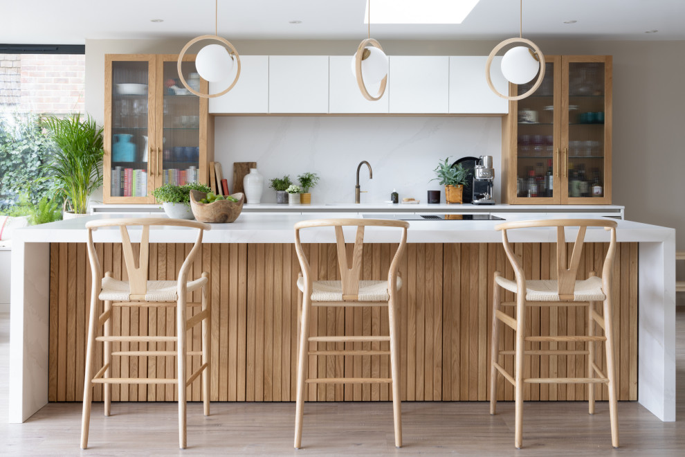 Signature Bespoke Scandi-style Kitchen Featuring EWE Handleless Furniture - Scandinavian ...