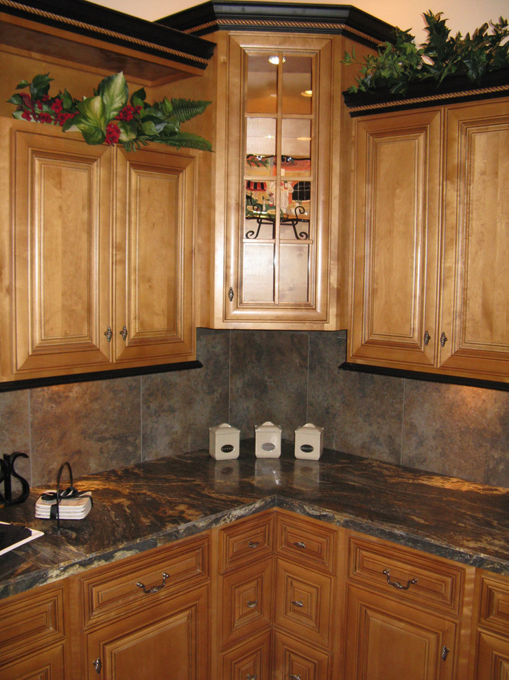 Mocha Kitchen Cabinets Home design - Traditional - Columbus - by Lily ...