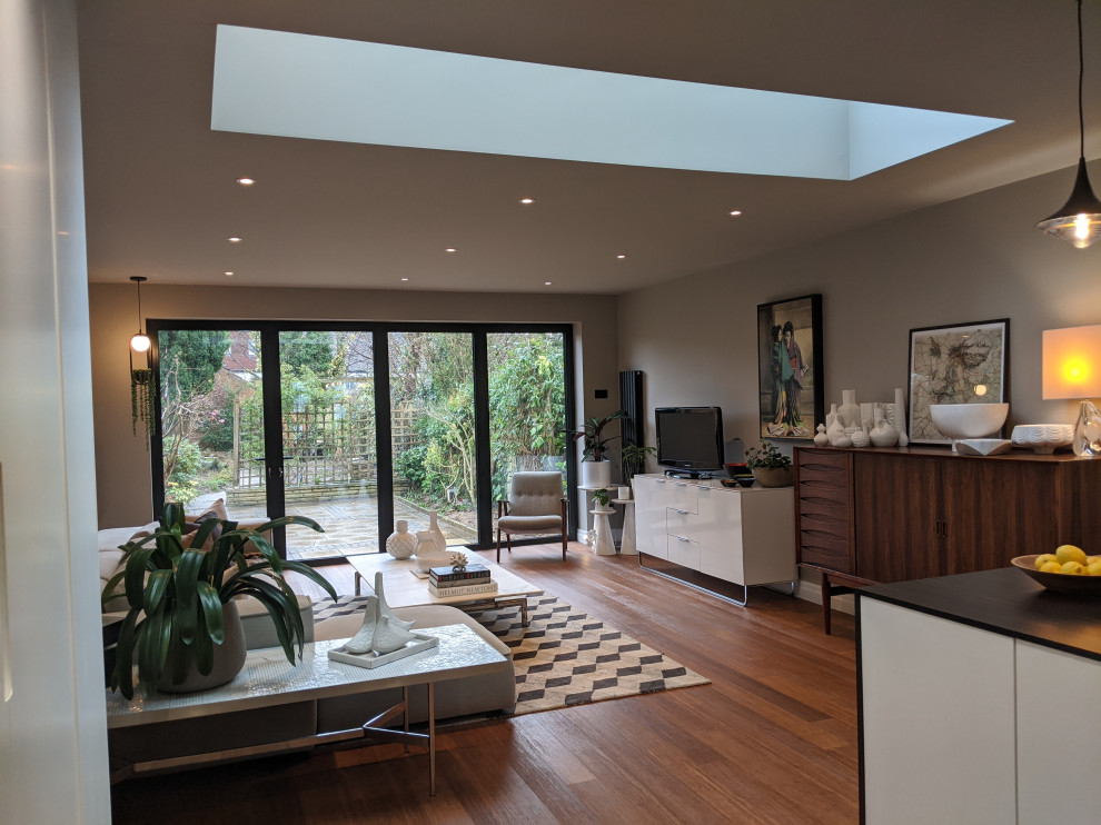 A Stylish Rear Extension & Loft Conversion - Modern - London - by Resi ...