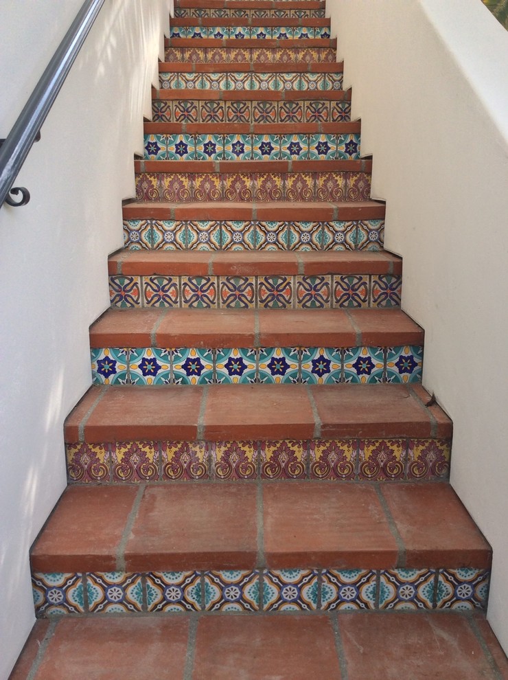 9 Elements of Spanish Revival Kitchens