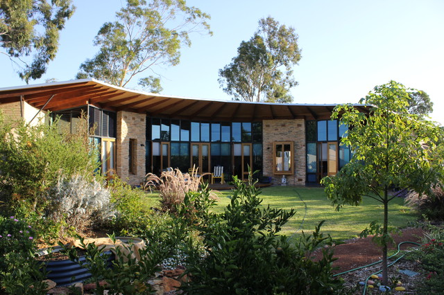 Peg's Place - solar hemicycle house - Exterior - Perth - by Architect ...
