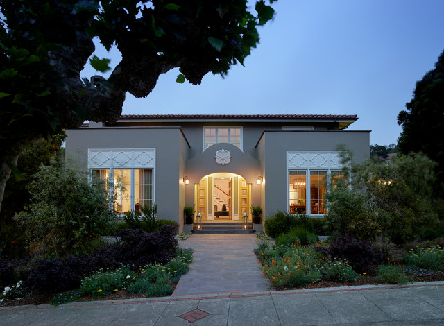 Houzz Tour: A Spanish Revival Yields a Functional Family Home