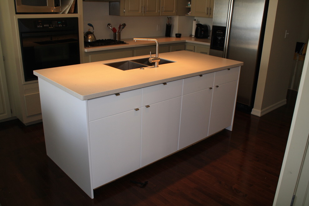 Kitchen Island and countertops - Contemporary - Kitchen - Calgary - by ...