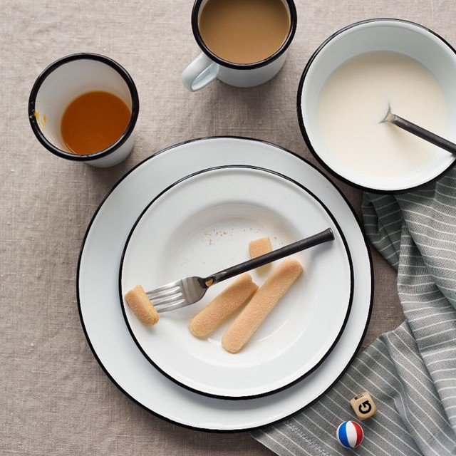 Guest Picks: Get Enamored of Kitchen Enamelware