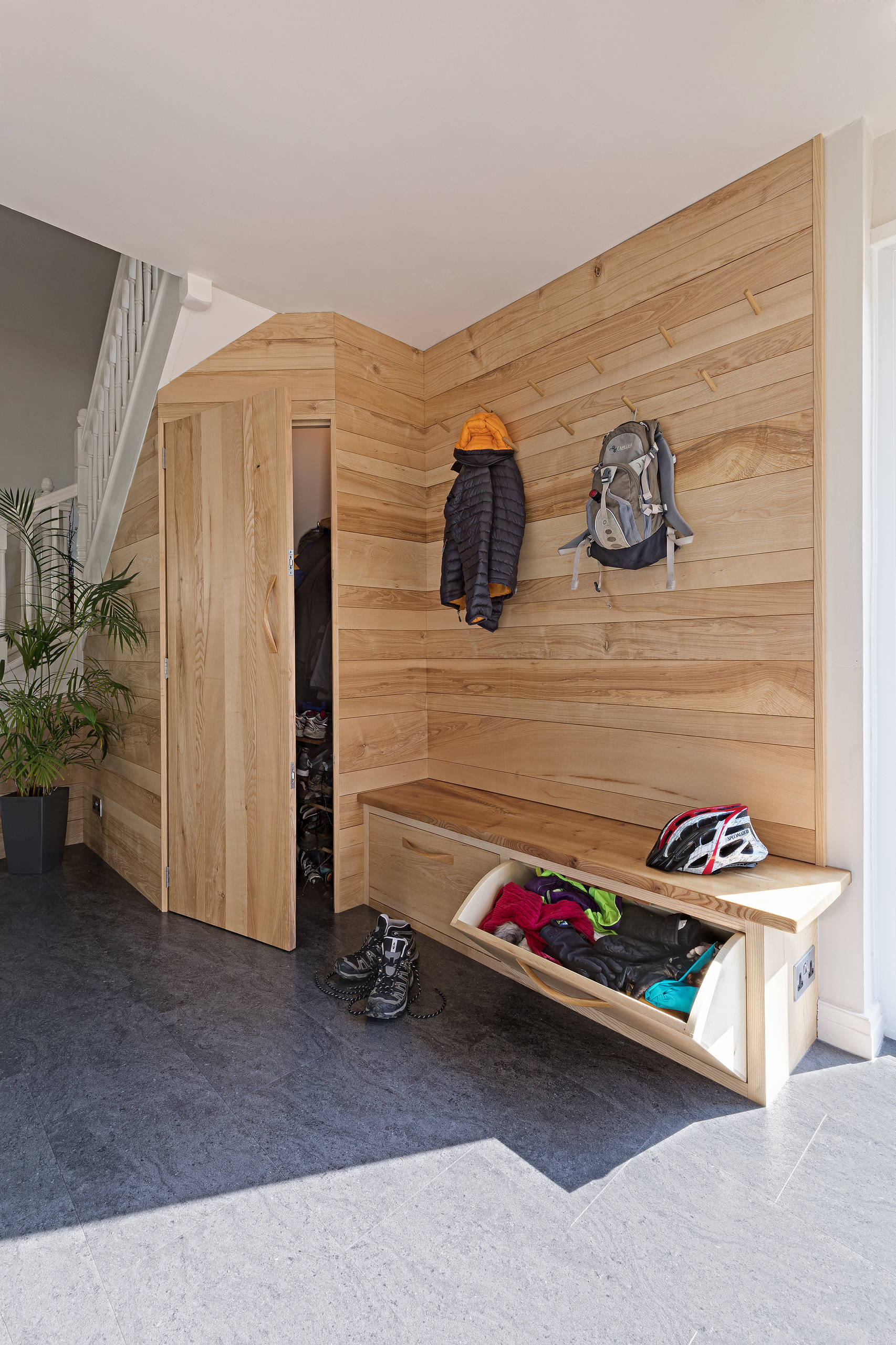 23 Hallway Storage Solutions | Houzz IE