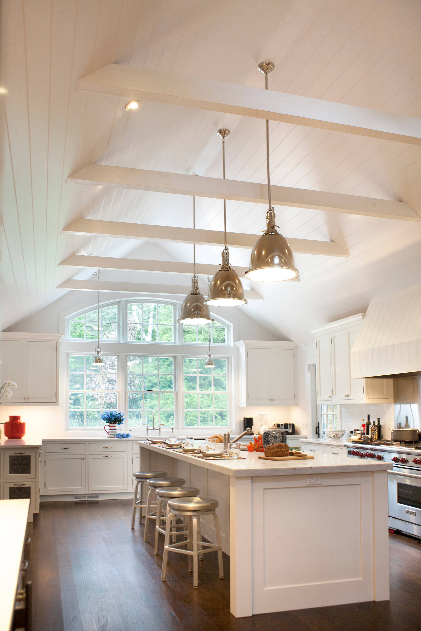 Vaulted Ceiling Without Collar Ties | Shelly Lighting