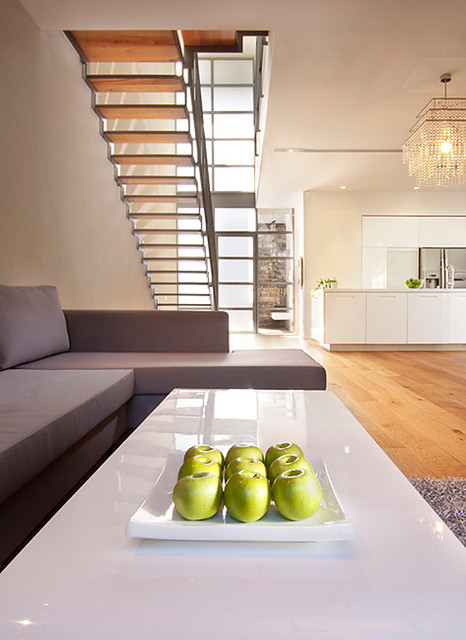 Apple Accents: Color from the Orchard Comes Home