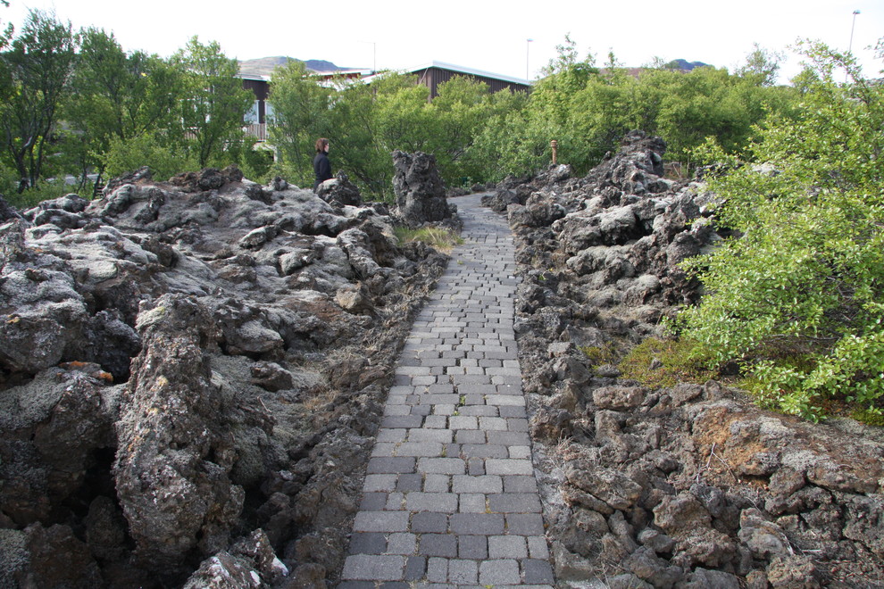 24 Garden Paths to Inspire Memorable Journeys
