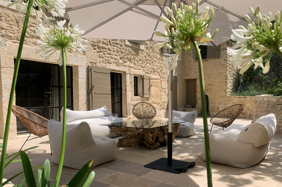 Rénovation extérieure & aménagement terrasse - Arles - Moderne ...