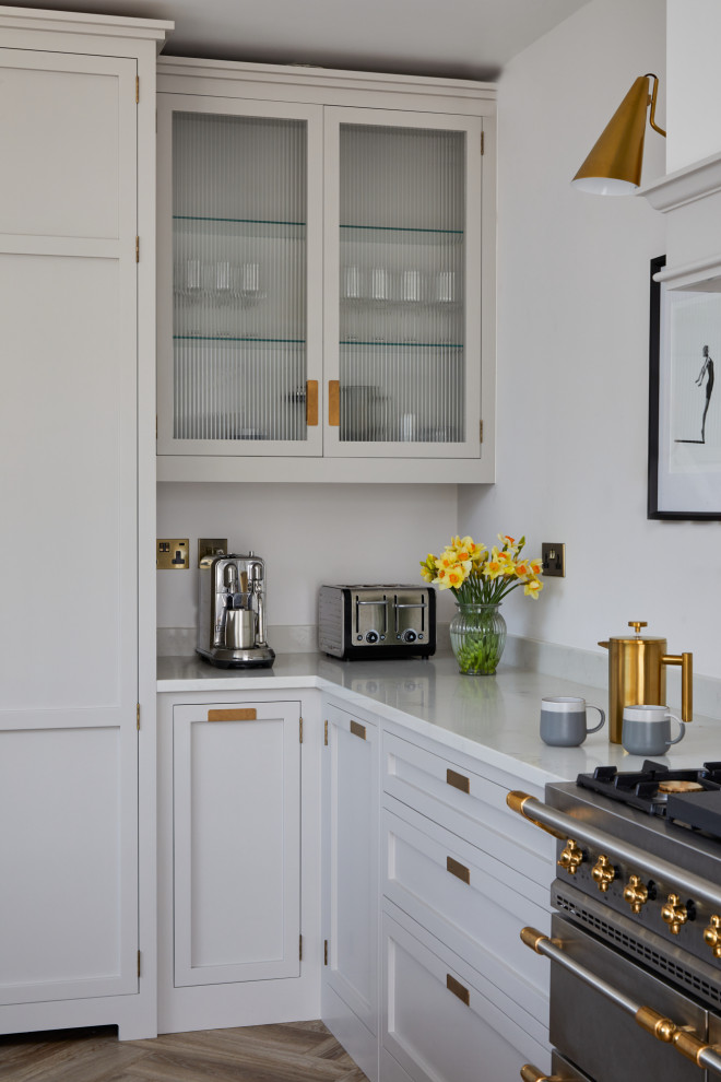 Eltham Villa - Beach Style - Kitchen - London - by SWITCH INTERIOR ...