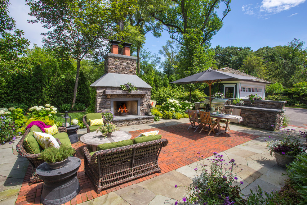 Craftsman Cottage - Craftsman - Patio - Chicago - by Mariani Landscape