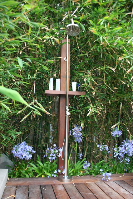 Step Into a Refreshing Outdoor Shower