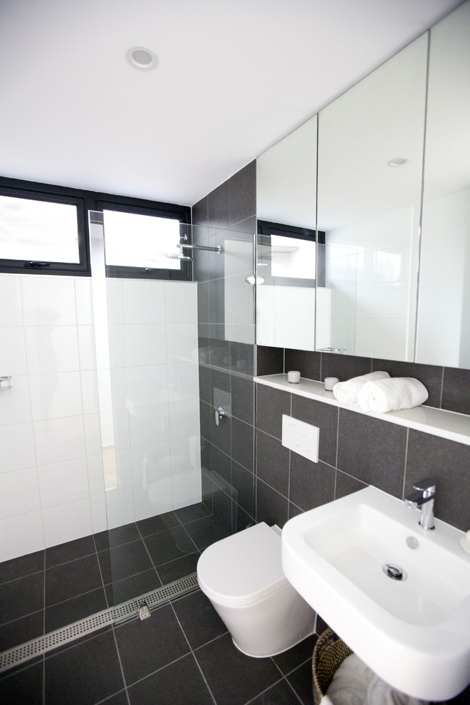 Quickshack - self contained modular accommodation - Modern - Bathroom ...