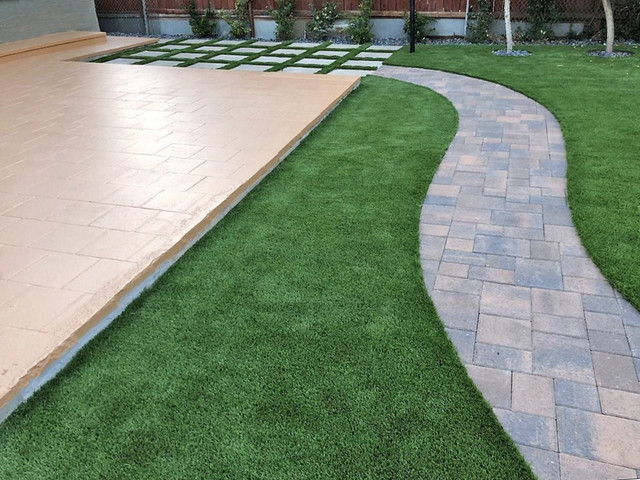 Paver Stones Walkway, Painted Stone Paver Patio & Concrete Pavers - Los ...