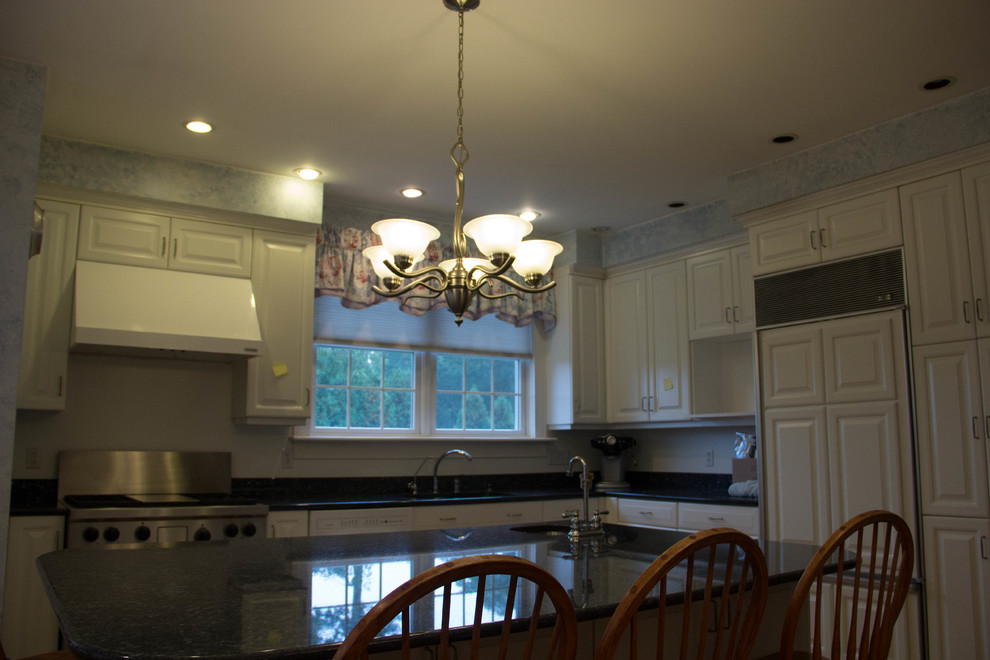 BEFORE AND AFTER BY EXODUS DESIGN GROUP: Kitchen Remodel