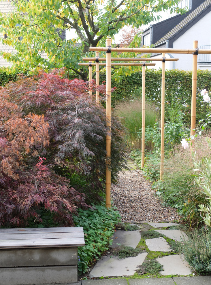 Vier-Jahreszeiten-Reihenhaus-Garten - Asiatisch - Garten - Bonn - von ...