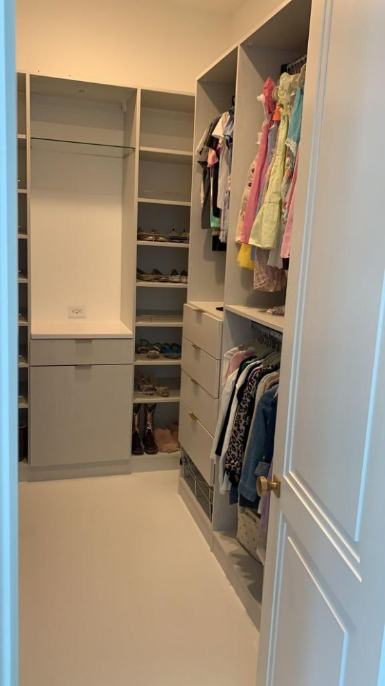 Efficient Organization: Small Gray Walk-in Closet Solutions - Closet ...