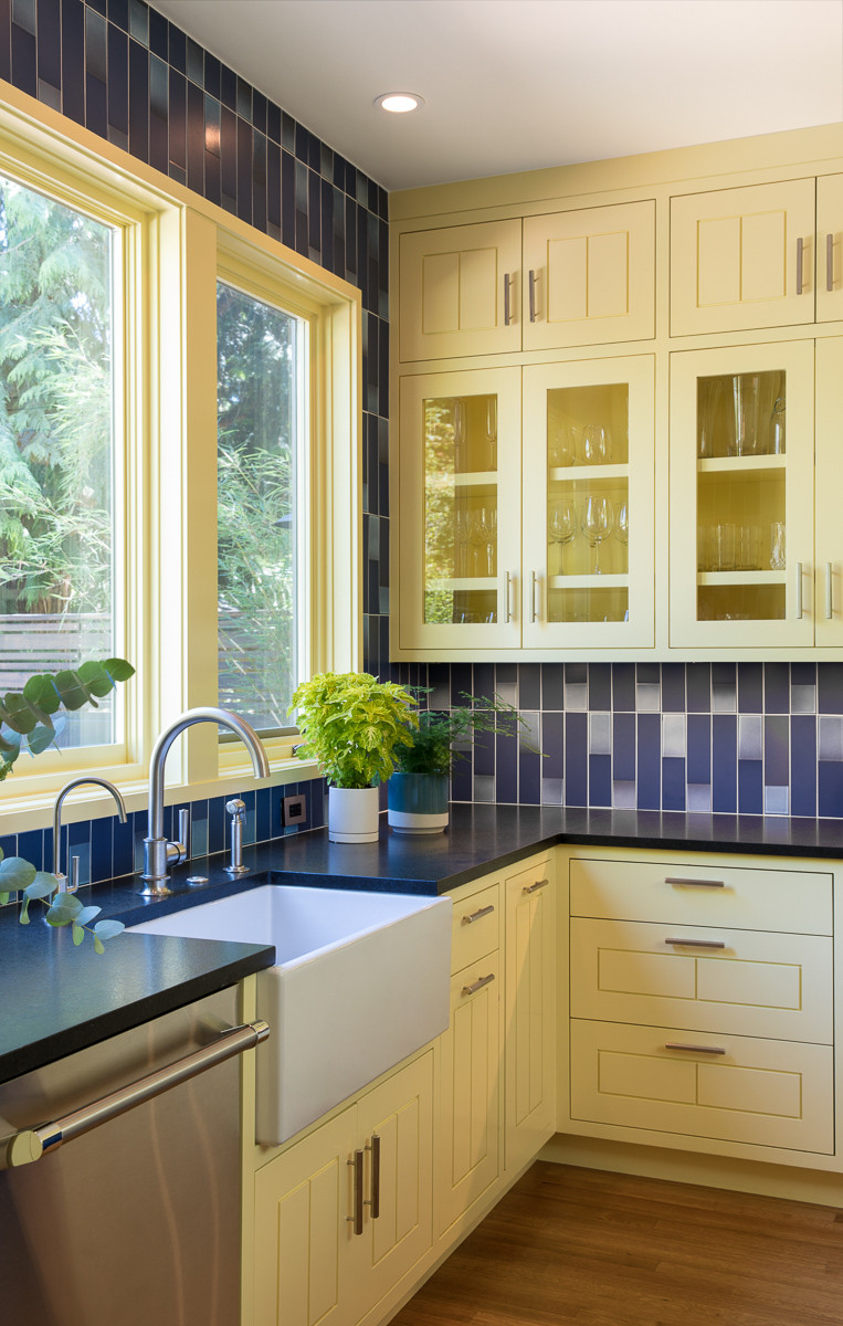 Cheerful Yellow-and-Blue Kitchen for Book Lovers