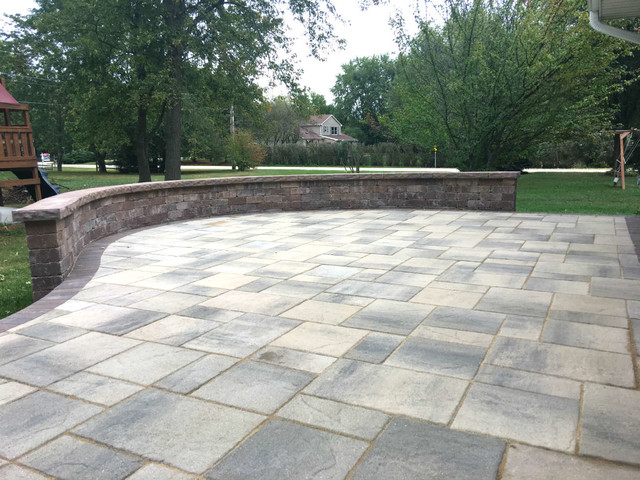 Belgard Paver Patio Design with Seat Wall in Gurnee, IL - Traditional ...