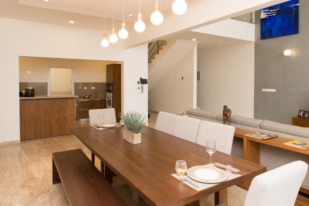 10 Savvy Ways to Style a Small Dining Area