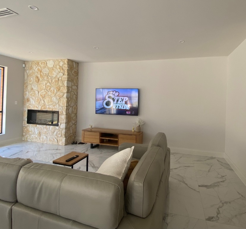 Help with empty space | Houzz Forum
