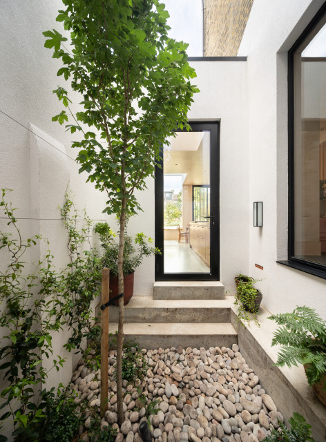 Ways to Include an Interior Courtyard in Your Renovation | Houzz UK